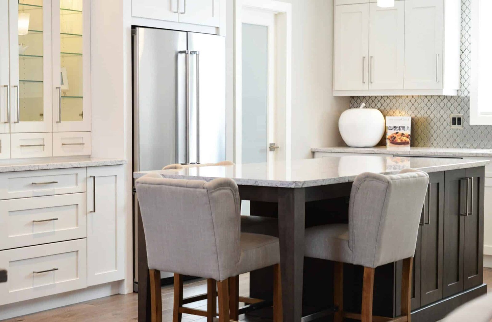 The Complete Guide to Custom Cabinets in Sunshine Coast – Arturo ...